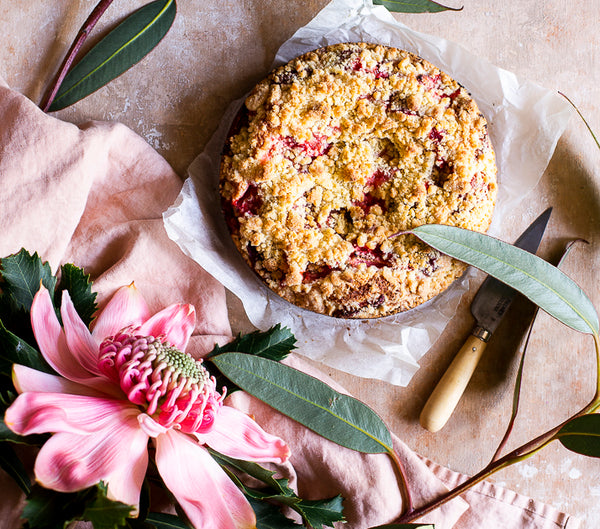 Strawberry Streusel Cake by Tilly Pamment – BakeClub